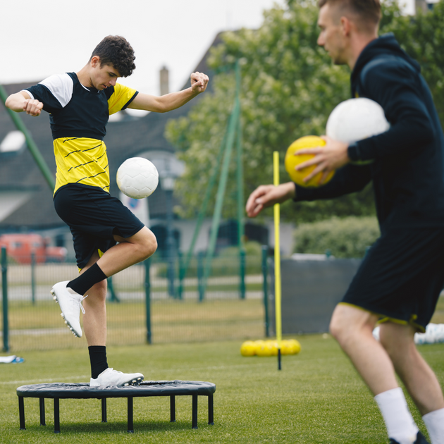 Unlocking the Secrets of Excellent Football Coaches - VILUXE